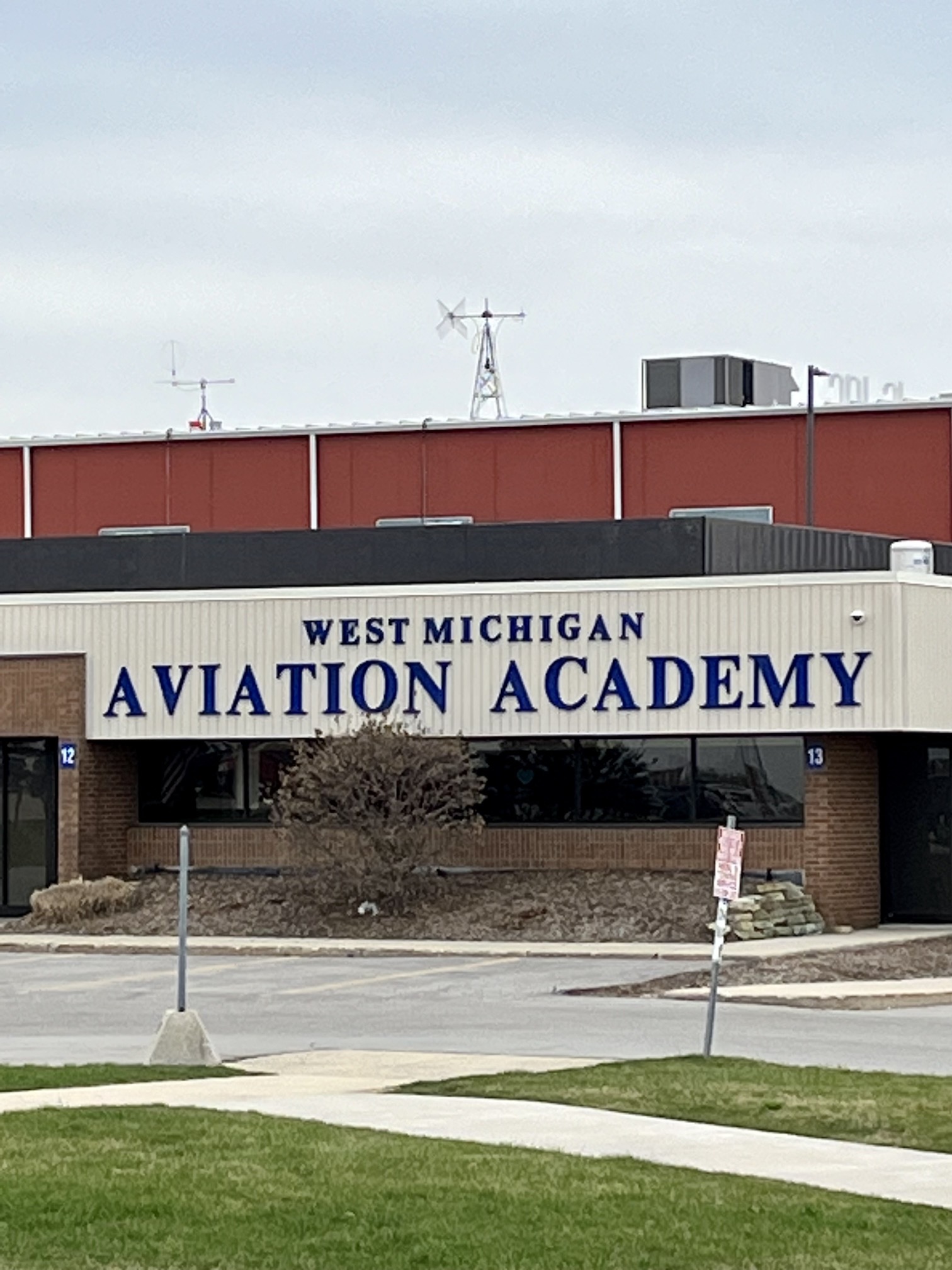 ARISS QSO – ISS > West MI Aviation Academy – April 20 – replay link ...